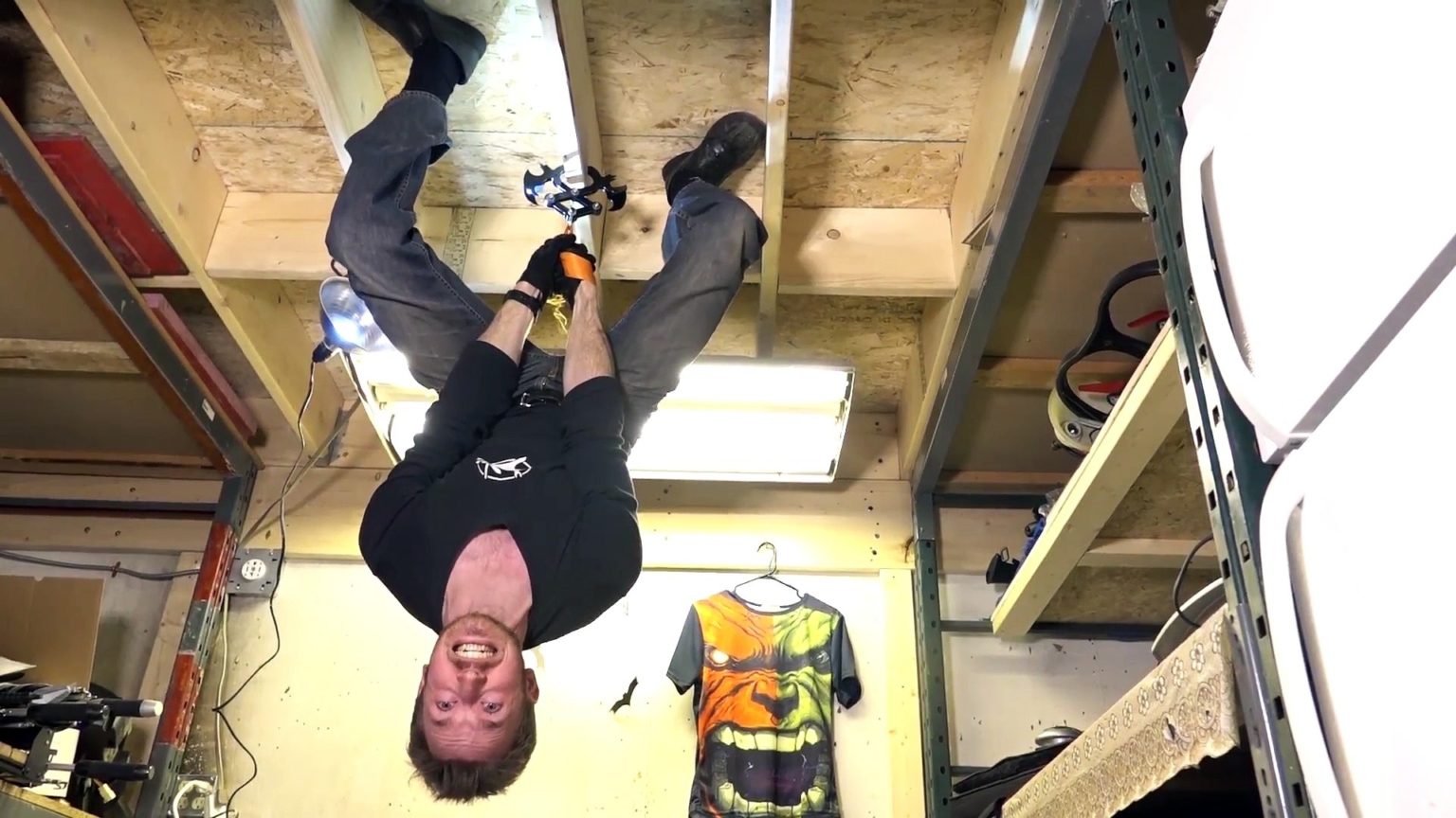 Un Youtubeur a construit un grappin de style Batman