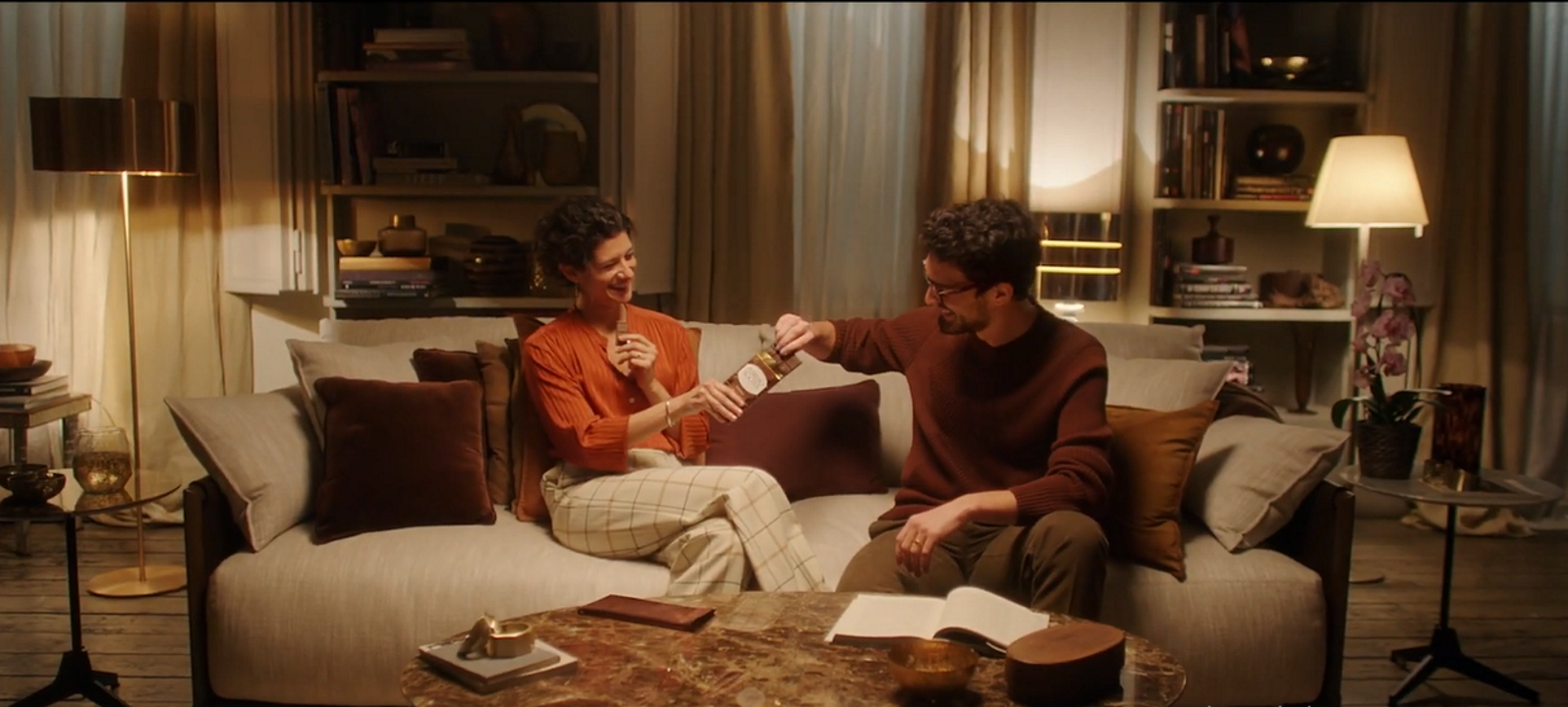 Musique de la pub Ferrero Rocher ‘’Laissez-vous guider par sa magie’’