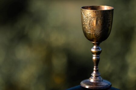 Saint Graal : origine et signification