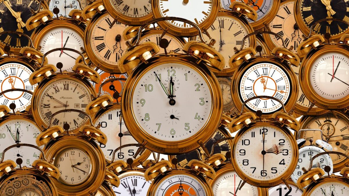 Vivre sans horaires : quand les heures dictent nos vies