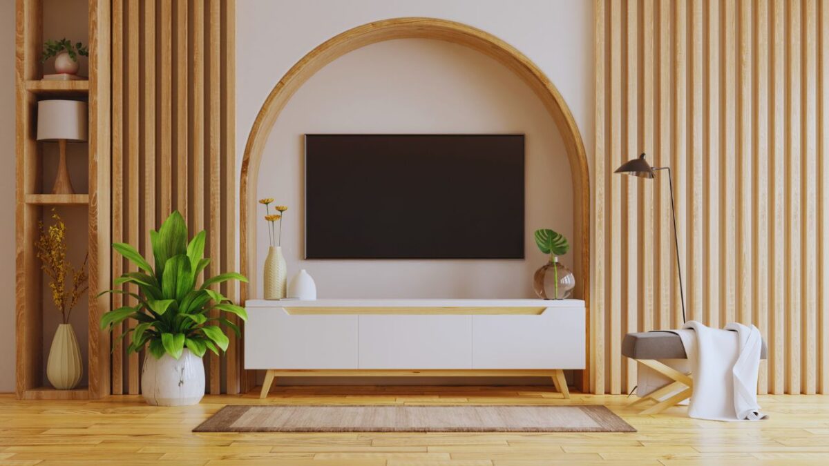 Fixer une télé sur un mur en placo : conseils et astuces