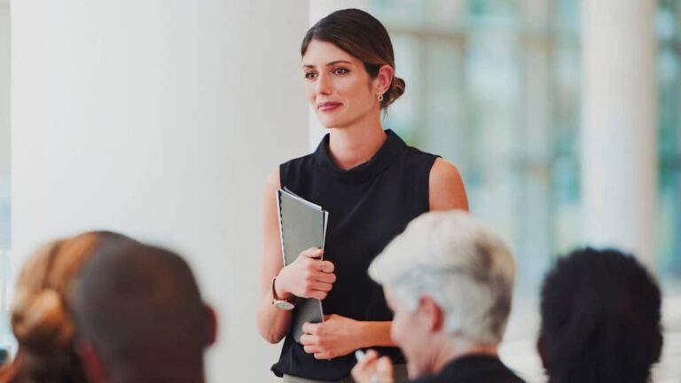 Devenir une personne captivante : 8 astuces pour marquer les esprits