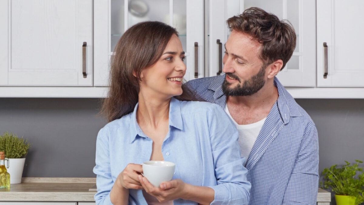 Les étapes de l’amour dans le couple : de la passion à la complicité