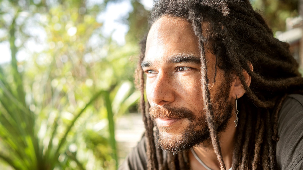 Dreadlocks : quelles sont les vraies significations et origines